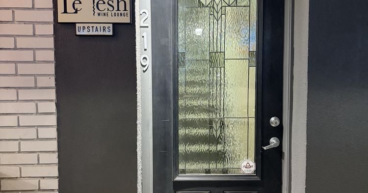 Le Tesh Wine Lounge | Placer Valley Tourism